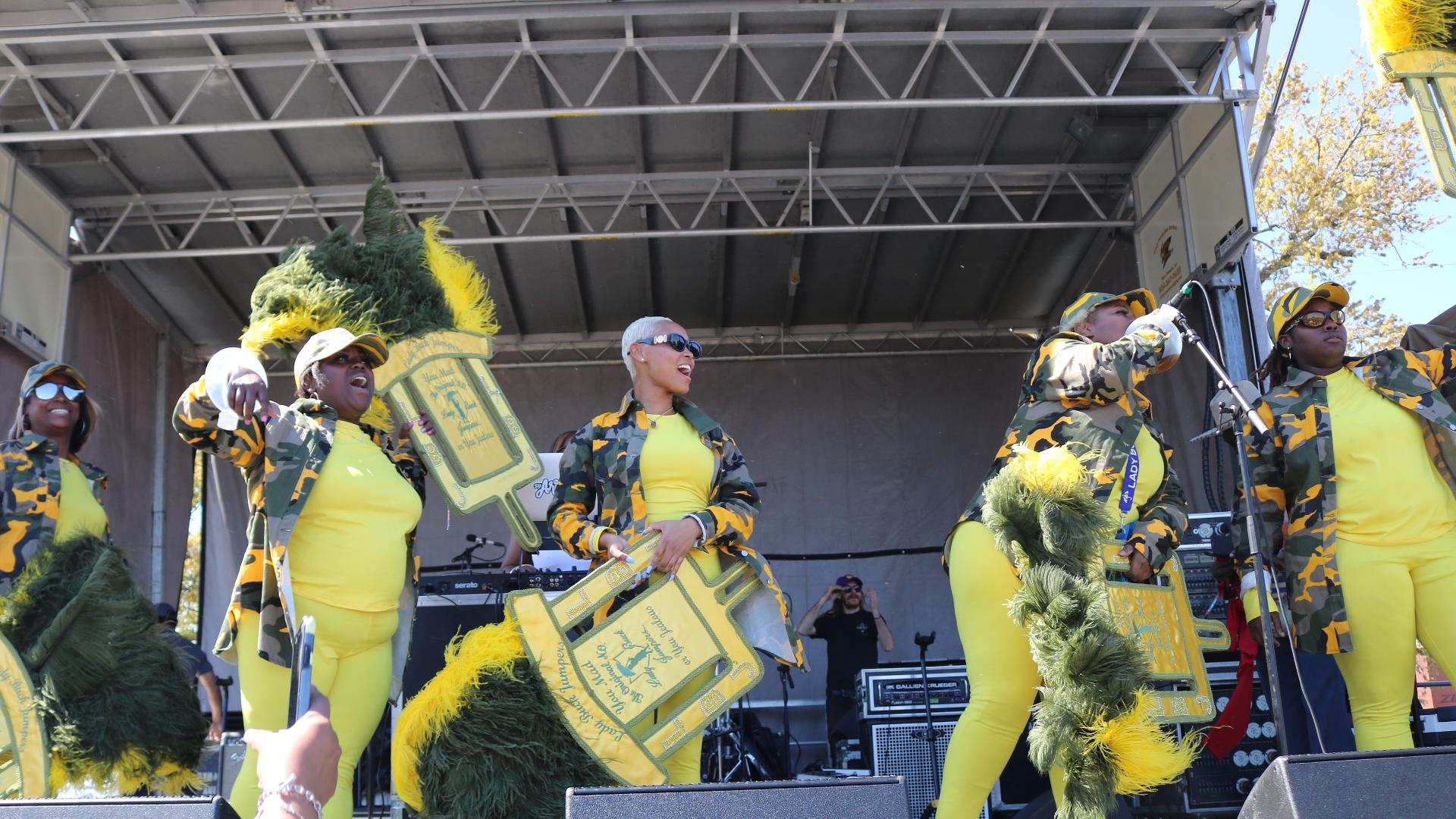 Black Masking Indians celebrate tradition at Super Sunday | wwltv.com