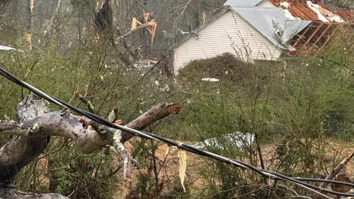 Photos and videos of damage after radar-Confirmed tornado Near Kentwood ...