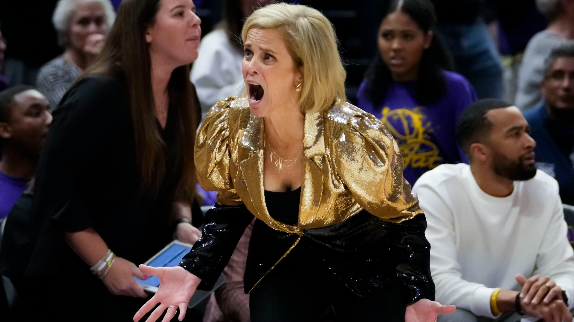 Mulkey Fashion | See the wild outfit LSU Head Coach Kim Mulkey wore ...