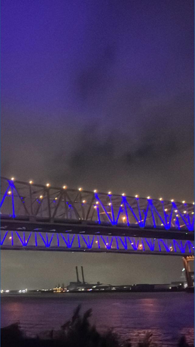 Crescent City Connection, Superdome light up for New Orleans ...