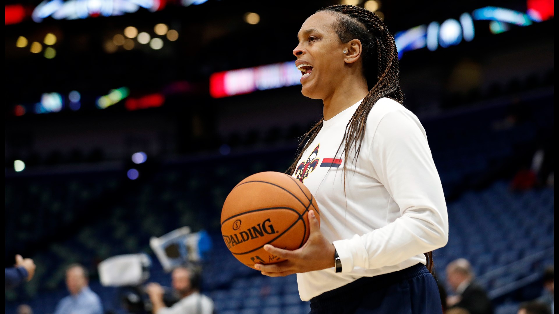 Hall of Famer Teresa Weatherspoon hired as new coach of WNBA's Chicago ...