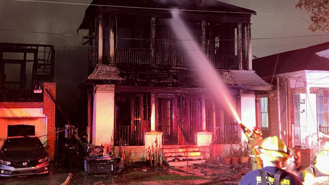 15 escape as 3-alarm fire devastates Mid-City homes | wwltv.com