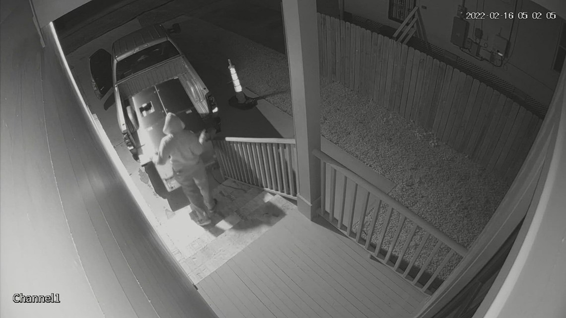 VIDEO Man steals fridge from unoccupied renovated home | wwltv.com