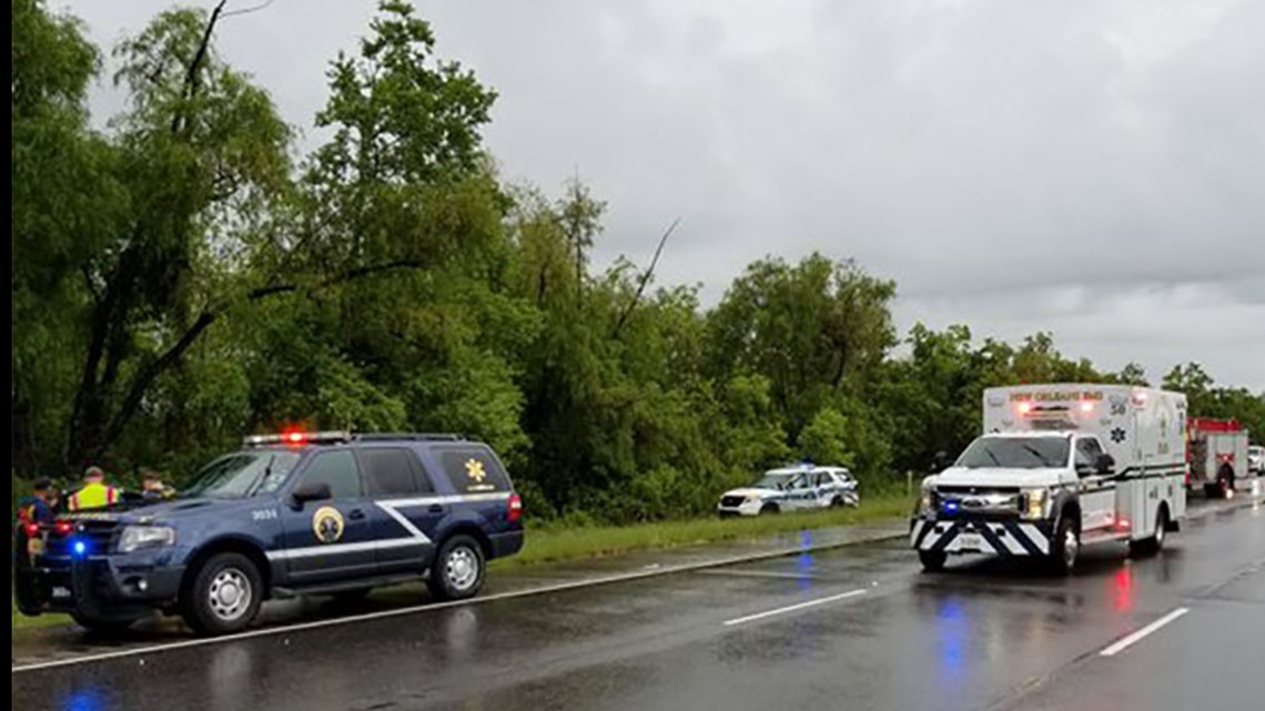 I-10 near Twin Spans reopens after 2 crashes involving NOPD cars ...
