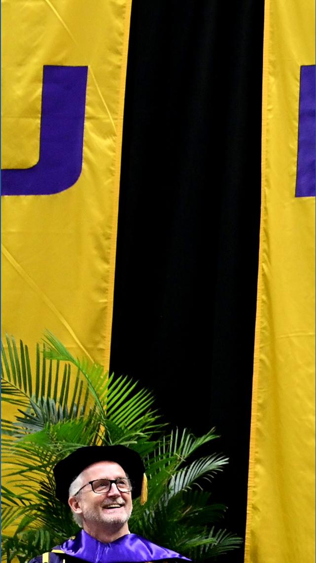 Shaquille O’Neal earns MLA from LSU, speaks at graduation ceremony ...