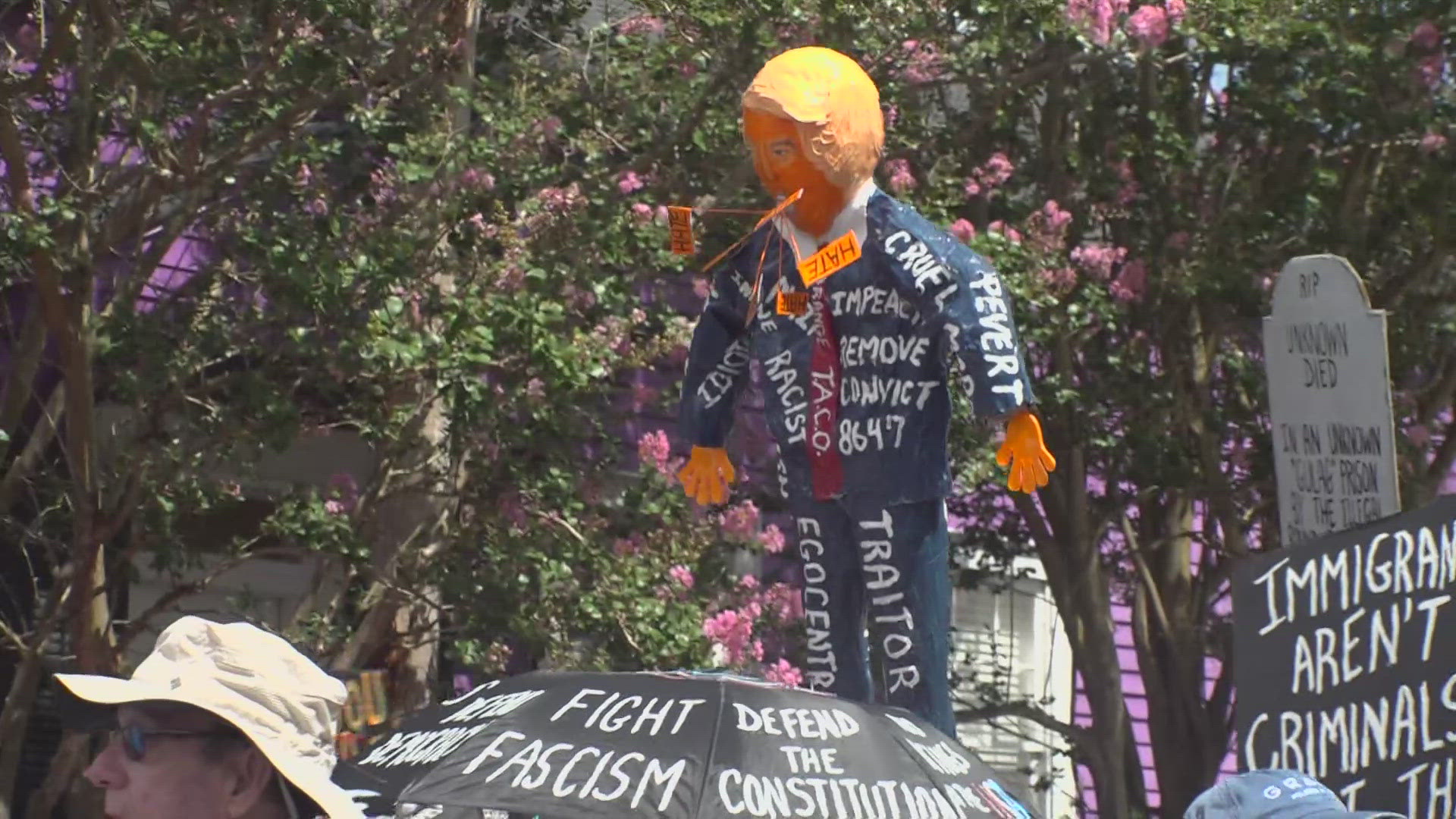 'No Kings' Anti-Trump protest held in New Orleans | wwltv.com