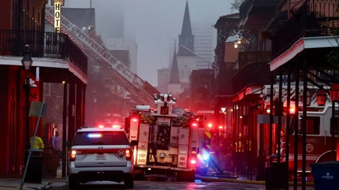 NOFD battles a 2-alarm fire in the French Quarter | wwltv.com