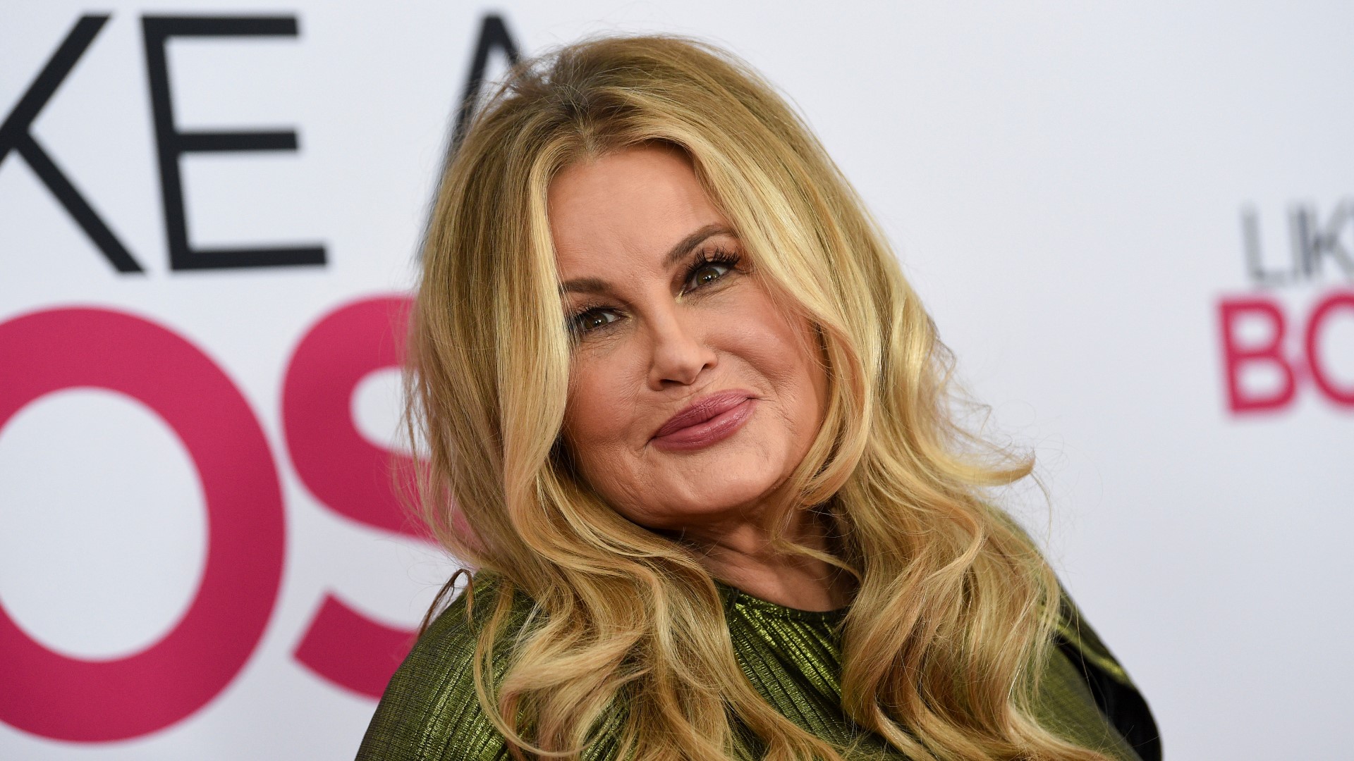 Jennifer Coolidge named Krewe of Muses' Honorary Muse | wwltv.com